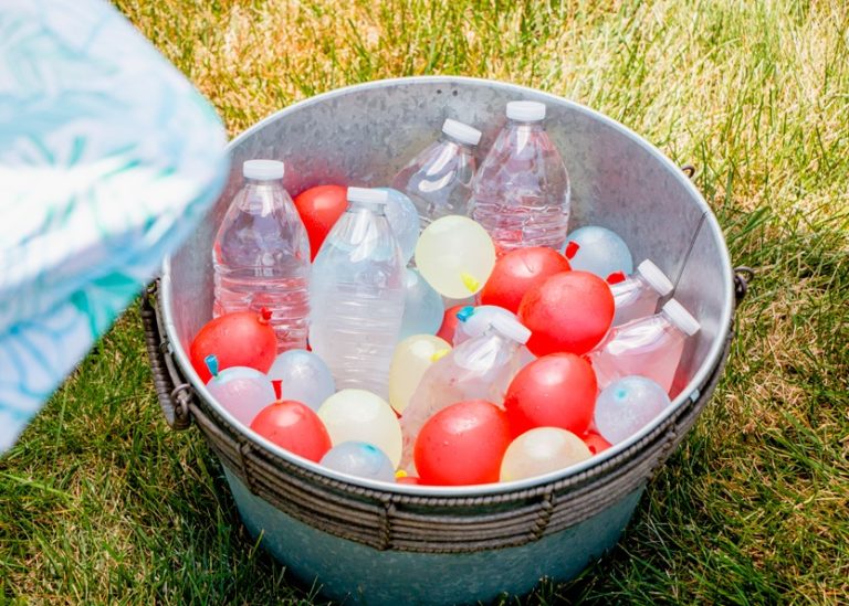 How to Host a Worry-Free Picnic - Martin's Famous Potato Rolls and Bread