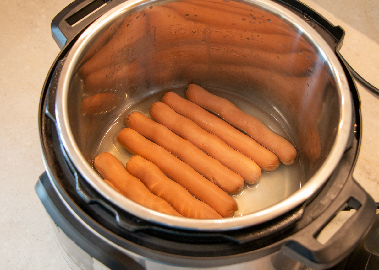 Hot Dogs 101: Pro and Beginner Roasting Tips - Martin's Famous Potato ...