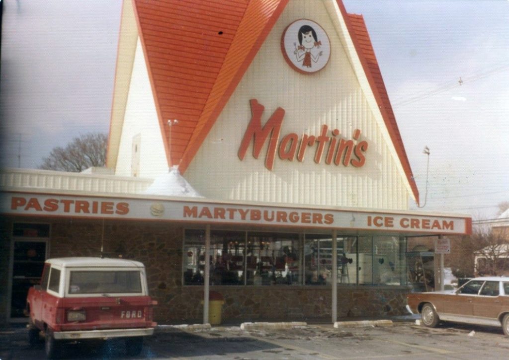 Martins-Restaurant - Martin's Famous Potato Rolls and Bread