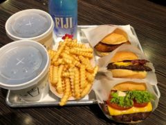 Shake Shack - Localizer Mall Riyadh (2) - Martin's Famous Potato Rolls ...